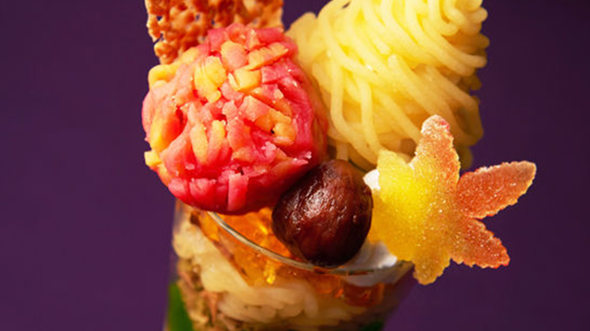 Matcha parfait with colored leaves! “Maple Matcha Parfait” from ...